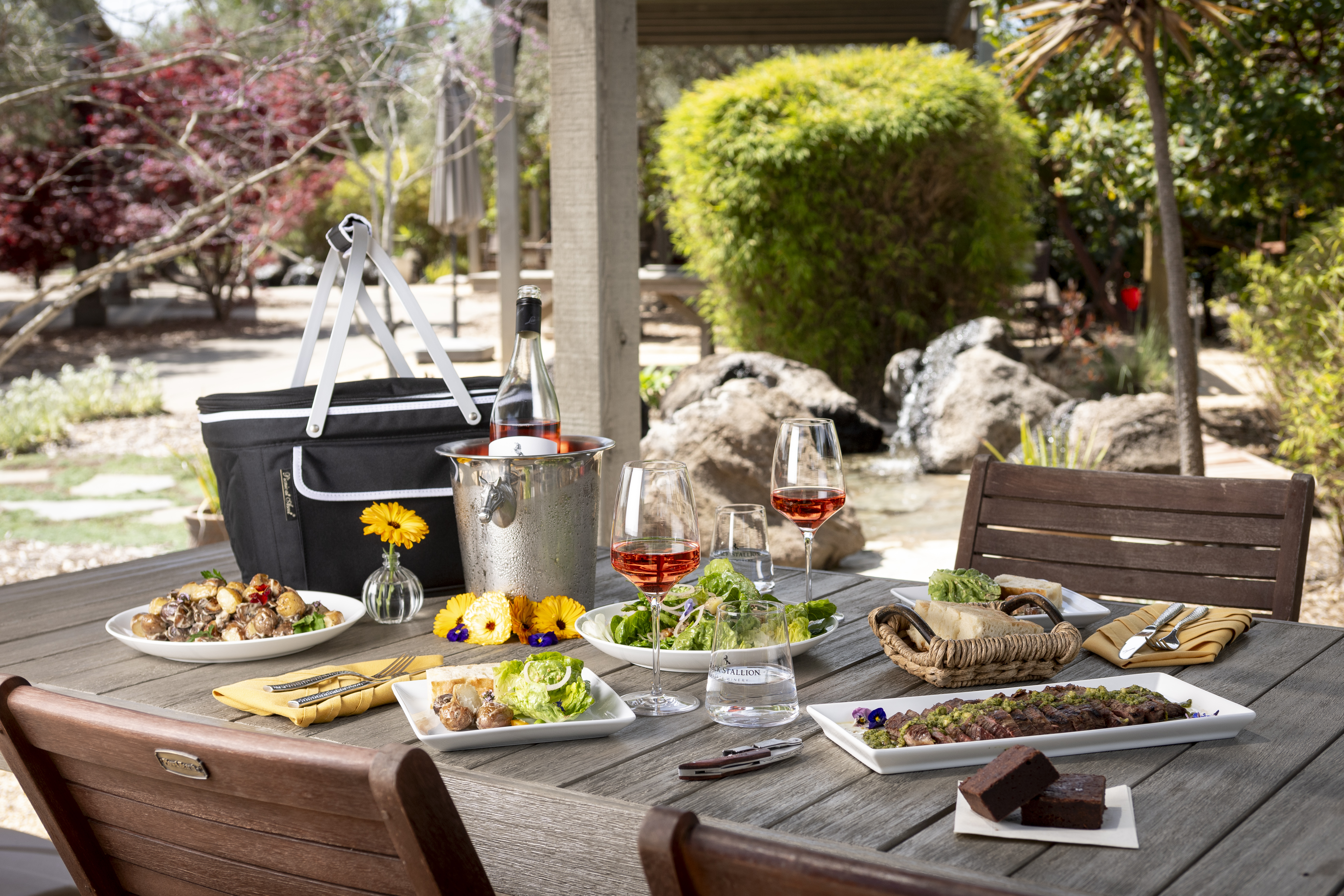 Estate Picnic Lunch – Black Stallion Estate Winery